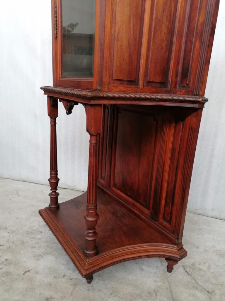 22DG46 – Beautiful Display Cabinet | Validtrade