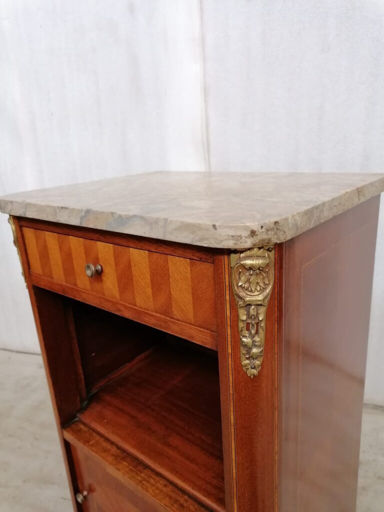 HG1-Louis XVI Bedside table with Mahogany marquetry withs satinwood ...